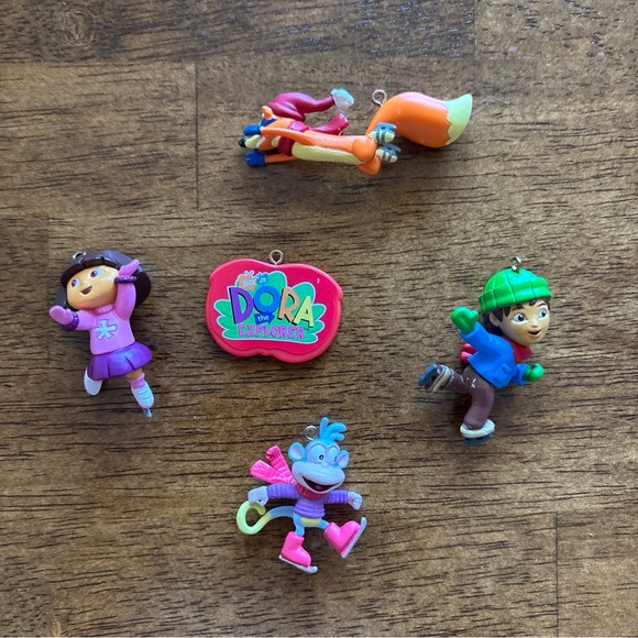 Holiday | Dora The Explorer Mini Christmas Ornament Set Boots Swiper ...
